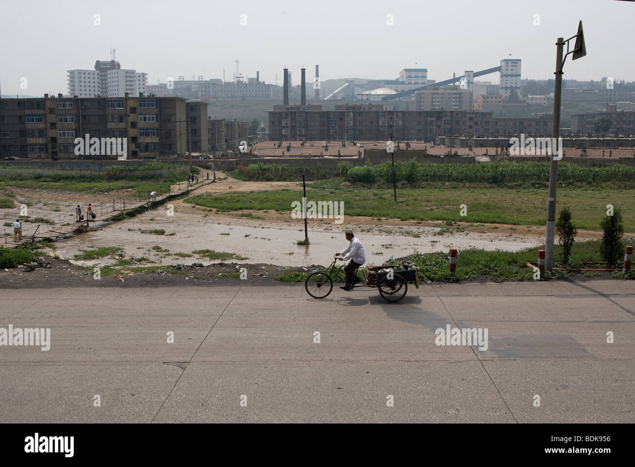 Poor working environment hi-res stock photography and images - Alamy