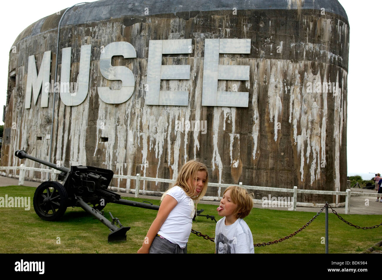 World war 2 artifacts hi-res stock photography and images - Alamy