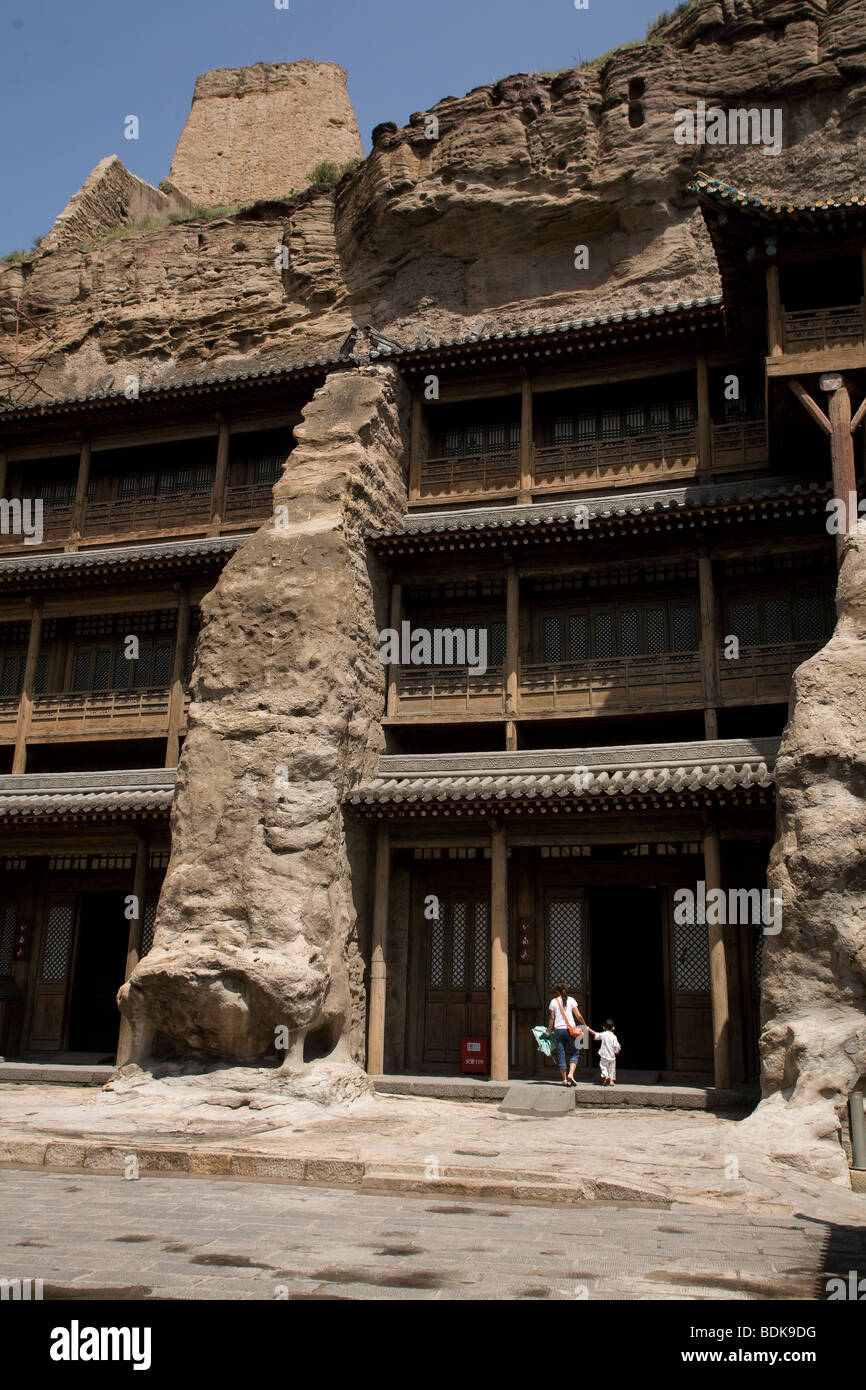 The Yungang Shiku Buddhist Caves, 16km west of Datong, were carved in ...