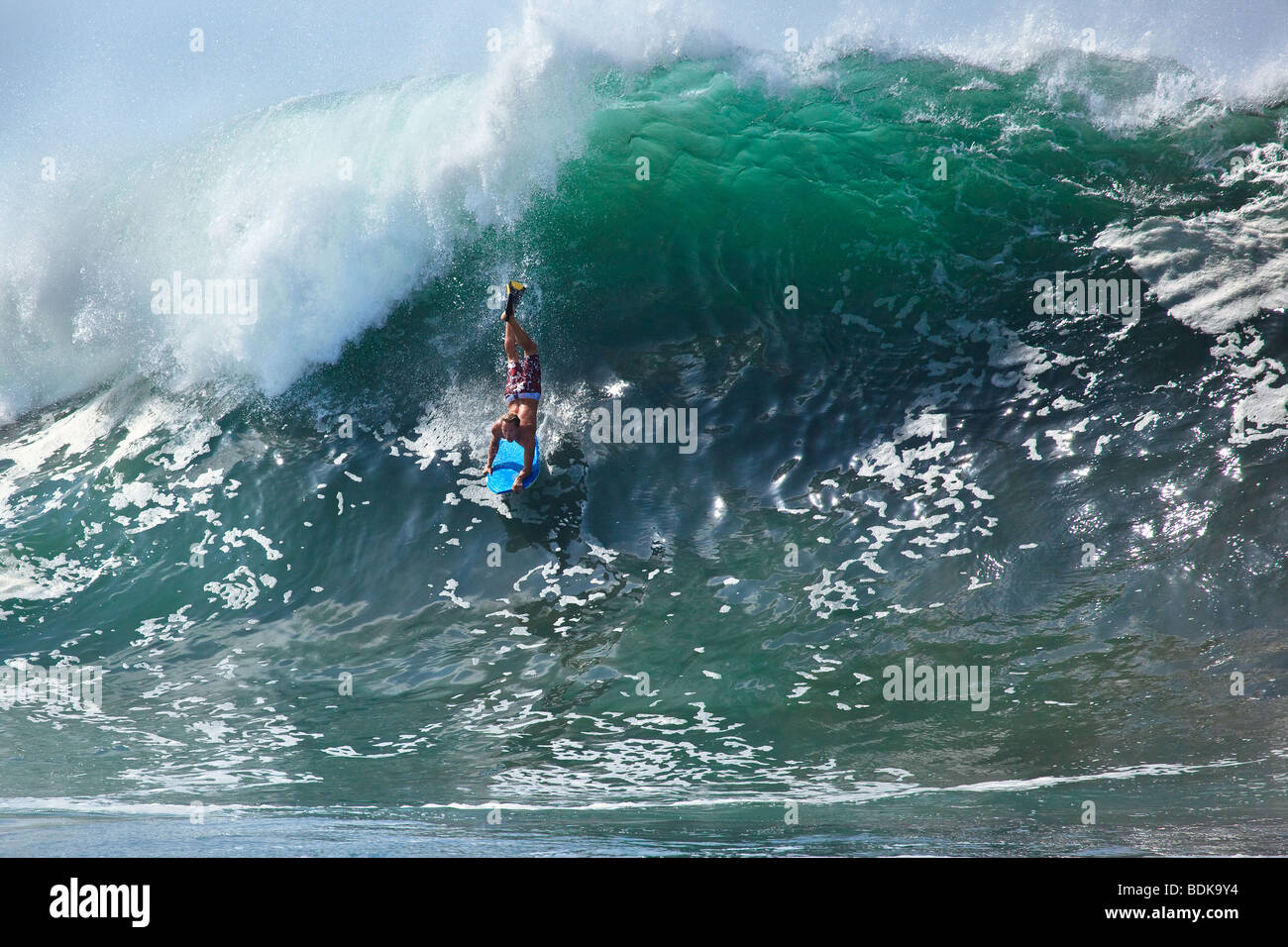Big wave surf hi-res stock photography and images - Alamy