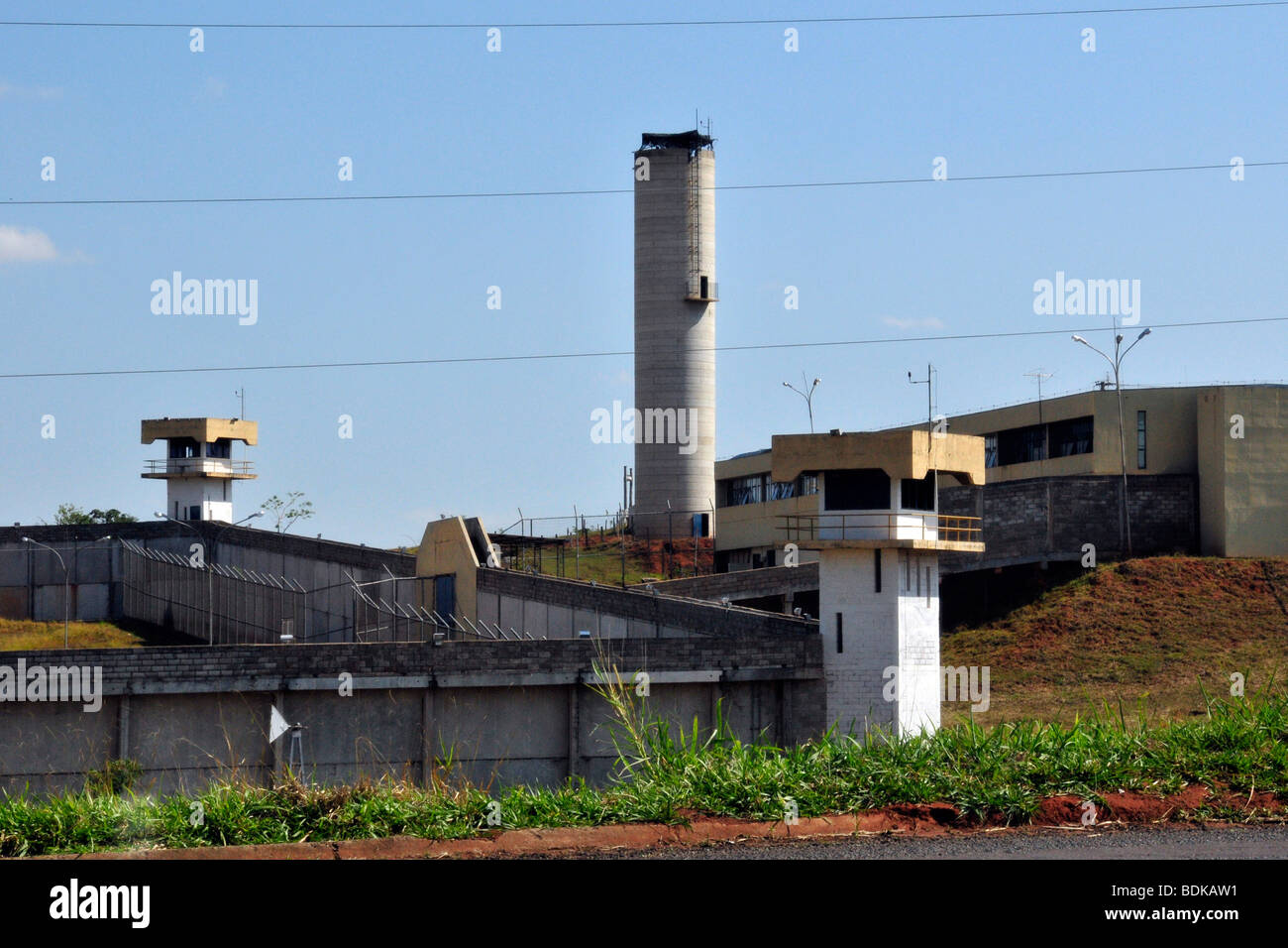 State prison hi-res stock photography and images - Alamy
