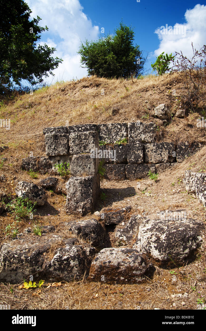 Leontinoi, greek walls Stock Photo - Alamy