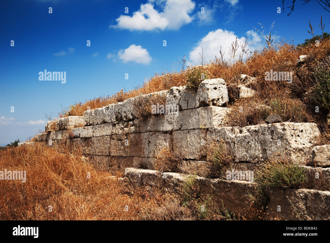 Leontinoi, greek walls Stock Photo - Alamy
