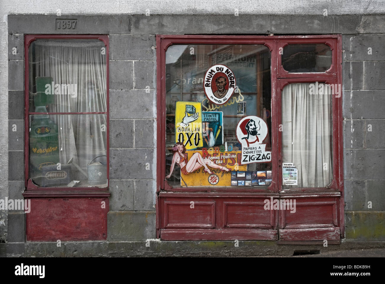 Trade signs hi-res stock photography and images - Alamy