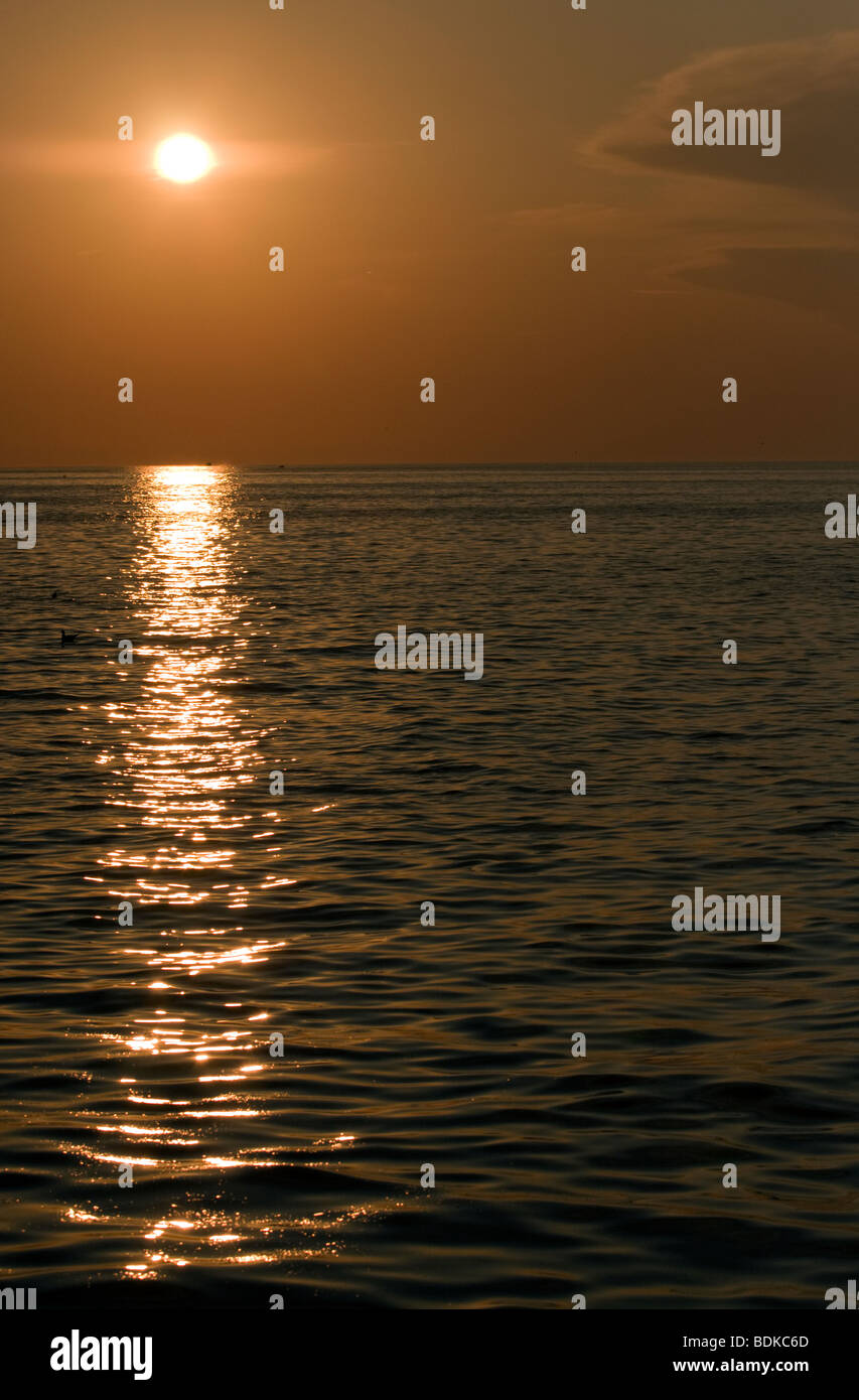 Sunlight reflection over the sea hi-res stock photography and images ...
