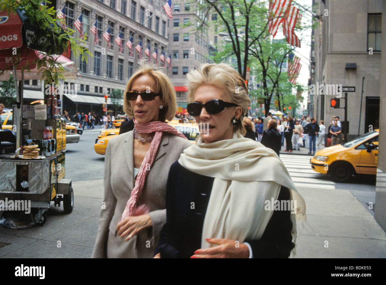Stroll fifth avenue hi-res stock photography and images - Alamy