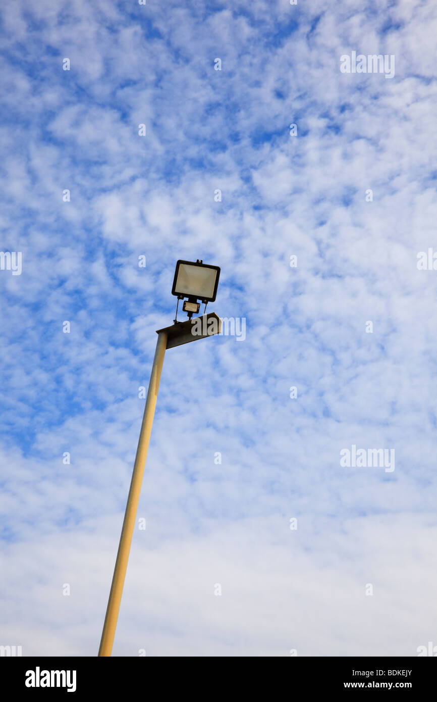 Lamp post against blue sky hi-res stock photography and images - Alamy