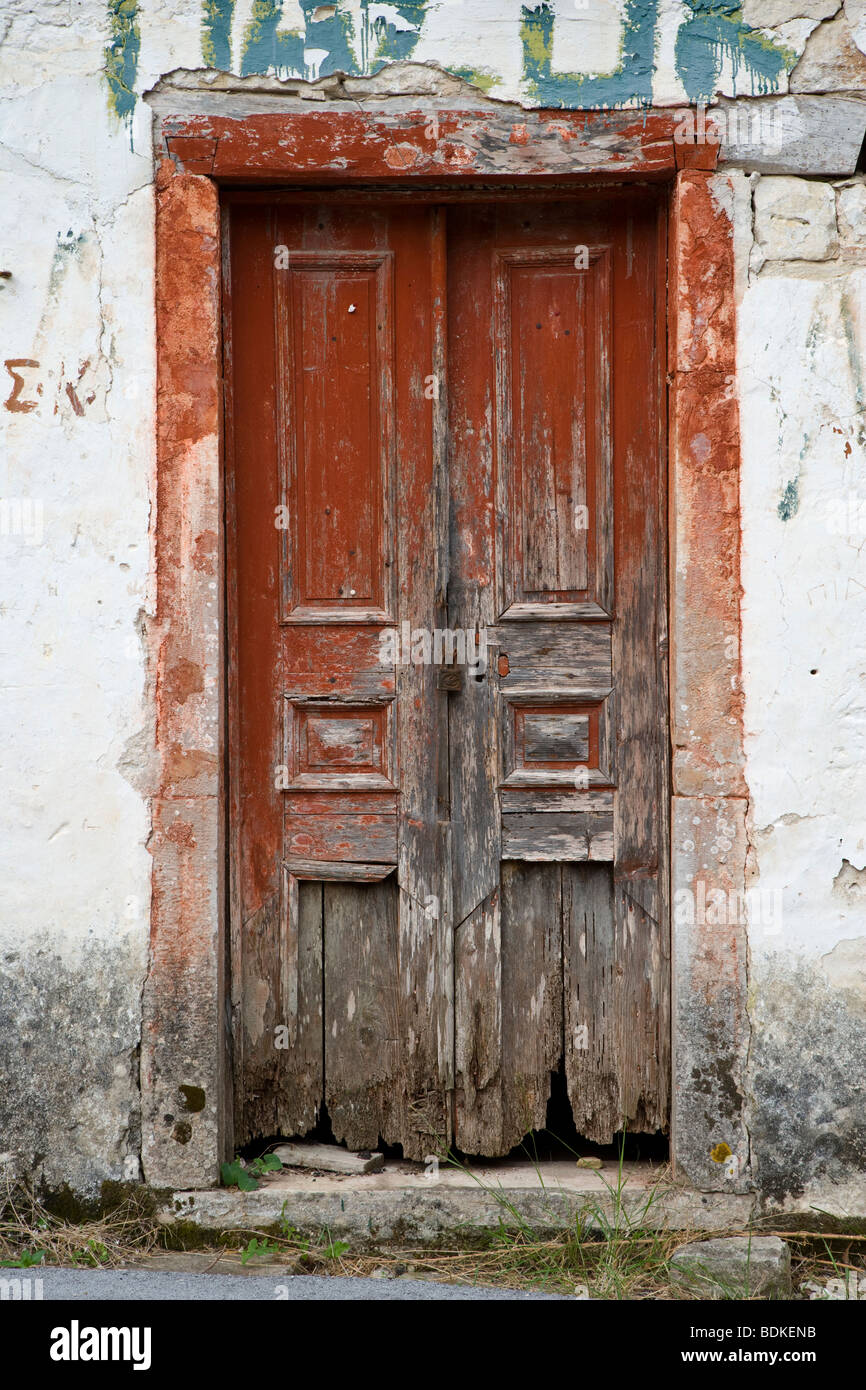 Wrecked cottage hi-res stock photography and images - Alamy
