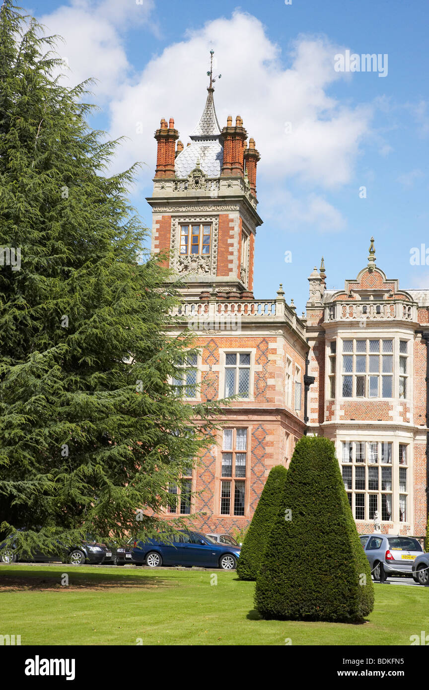 Crewe hall hotel hi-res stock photography and images - Alamy