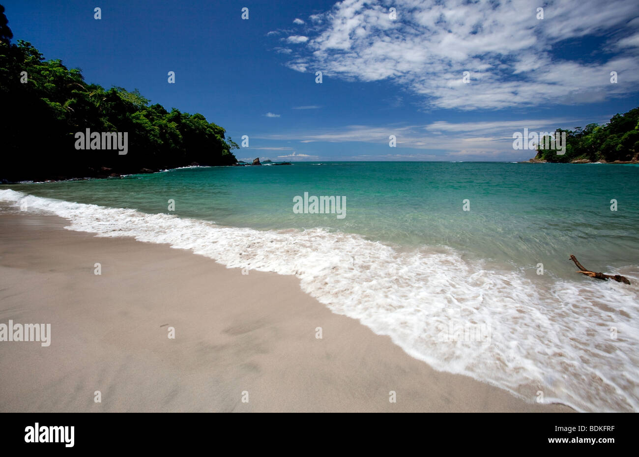 Secluded beach tropical island hi-res stock photography and images - Alamy