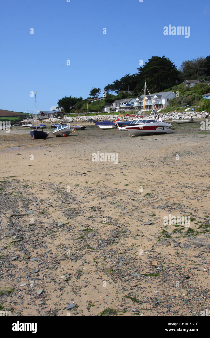 Rock estuary cornwall hi-res stock photography and images - Alamy