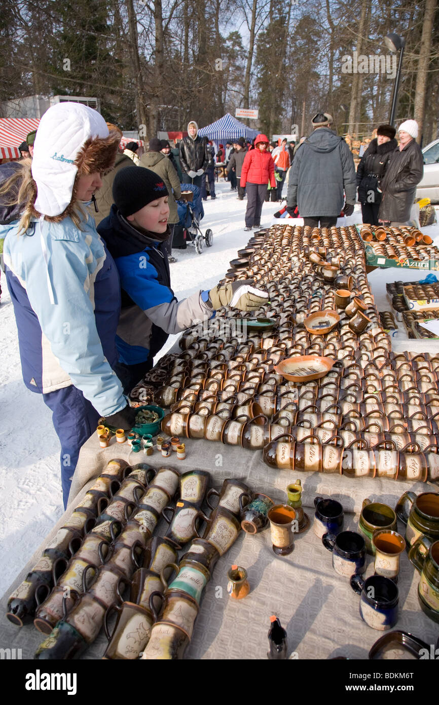 Female goldfish hi-res stock photography and images - Alamy