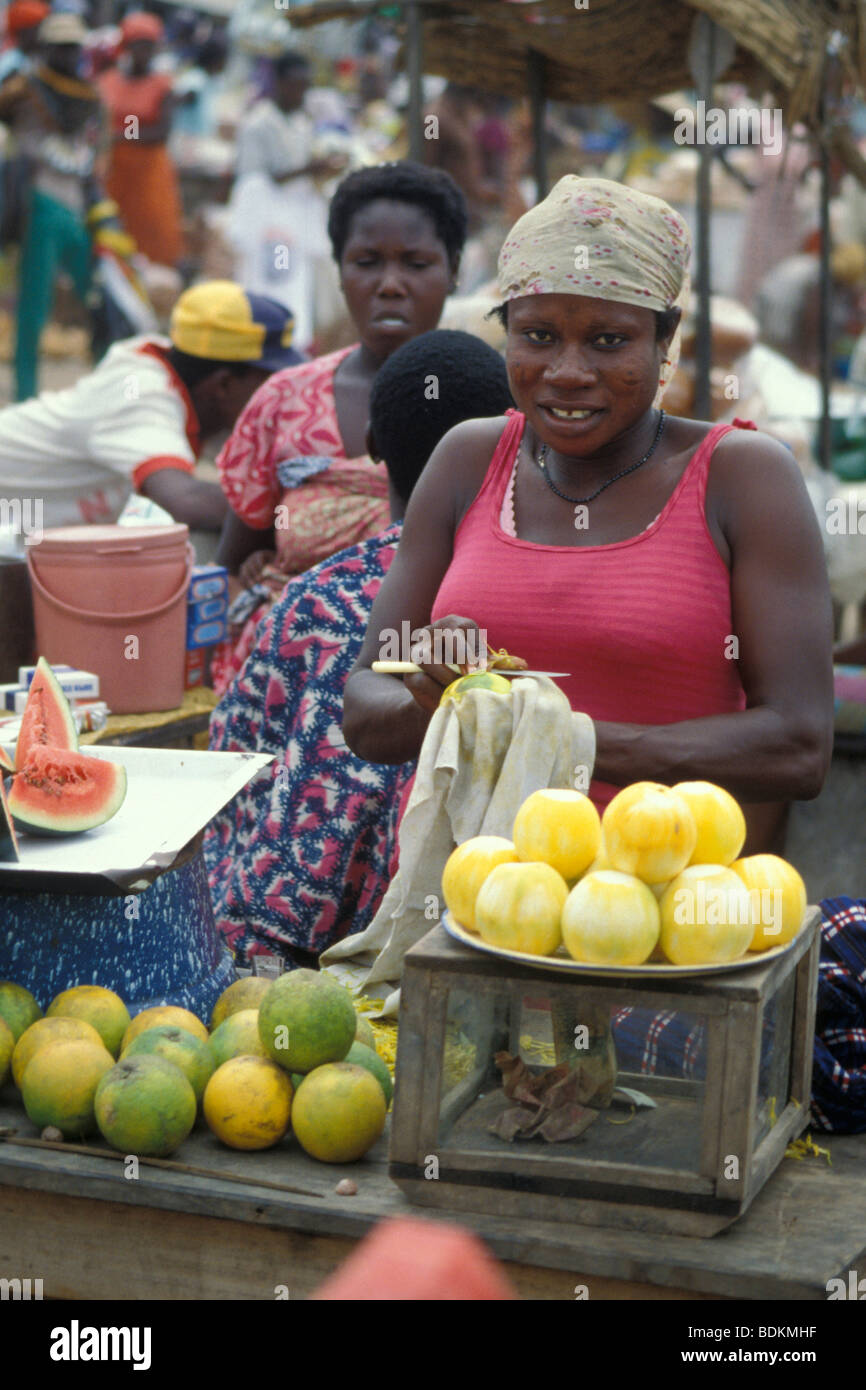 ghana, surrounding of accra, market Stock Photo - Alamy