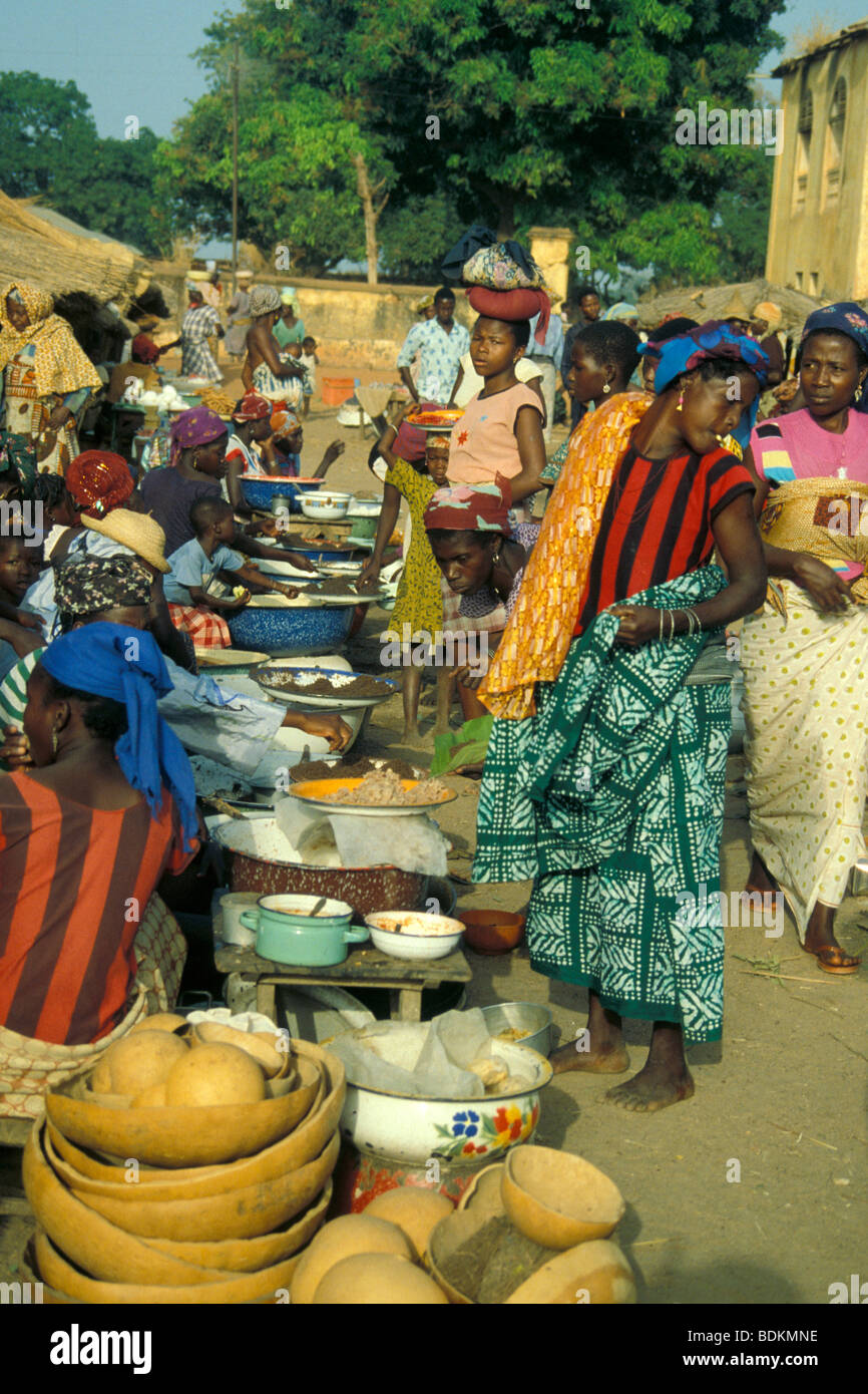 ghana, surrounding of accra, market Stock Photo - Alamy