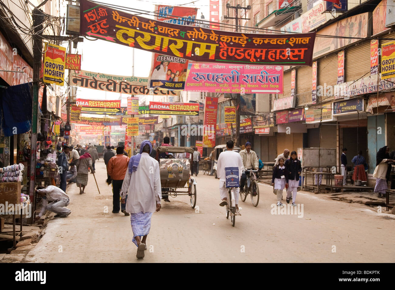 Banaras market hi-res stock photography and images - Alamy