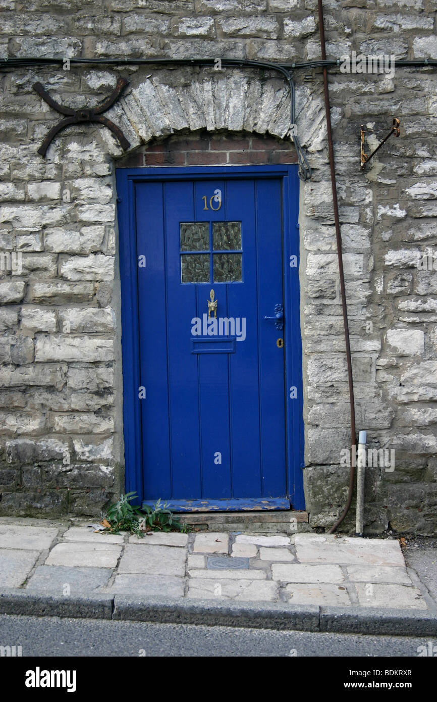 The blue door Stock Photo - Alamy