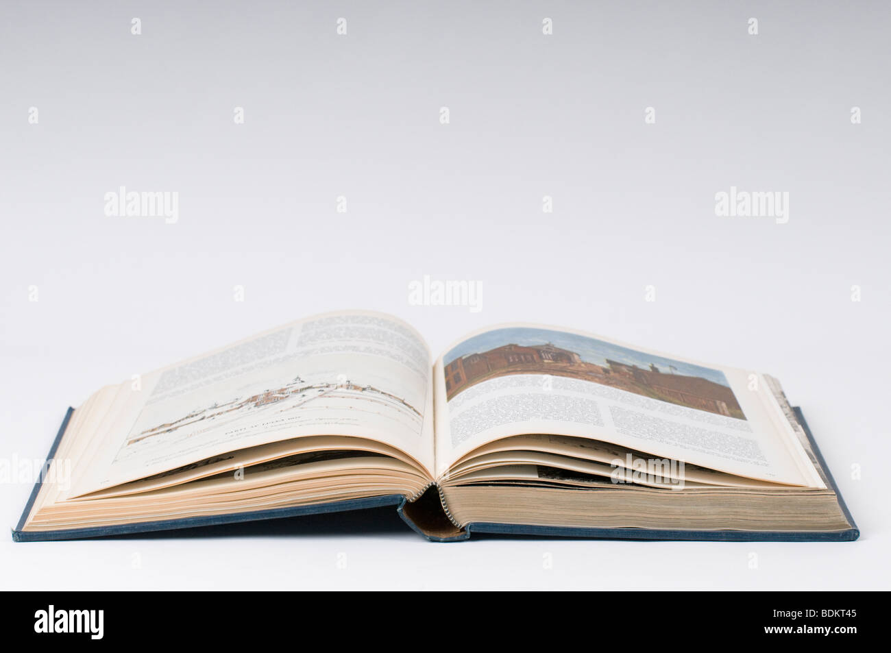 Book spread hi-res stock photography and images - Alamy