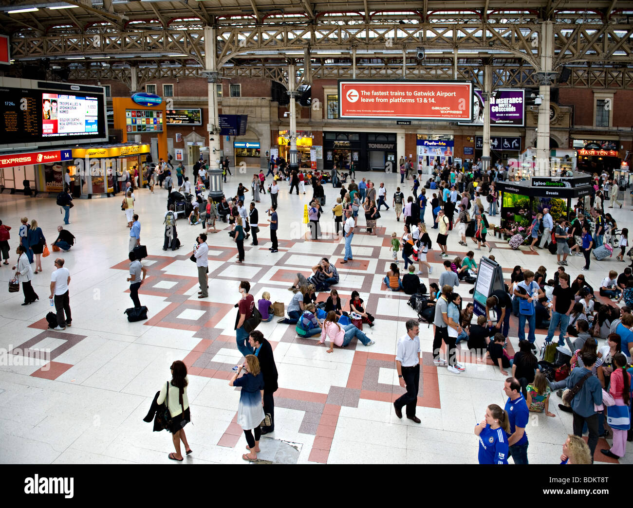 Victoria Railway Station, London, UK Stock Photo - Alamy