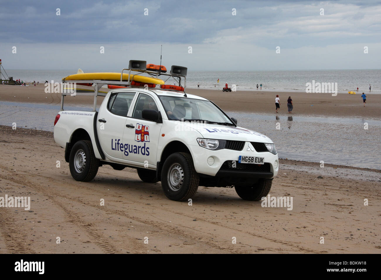 RNLI Lifeguard pick up truck patrolling beach at Mablethorpe ...