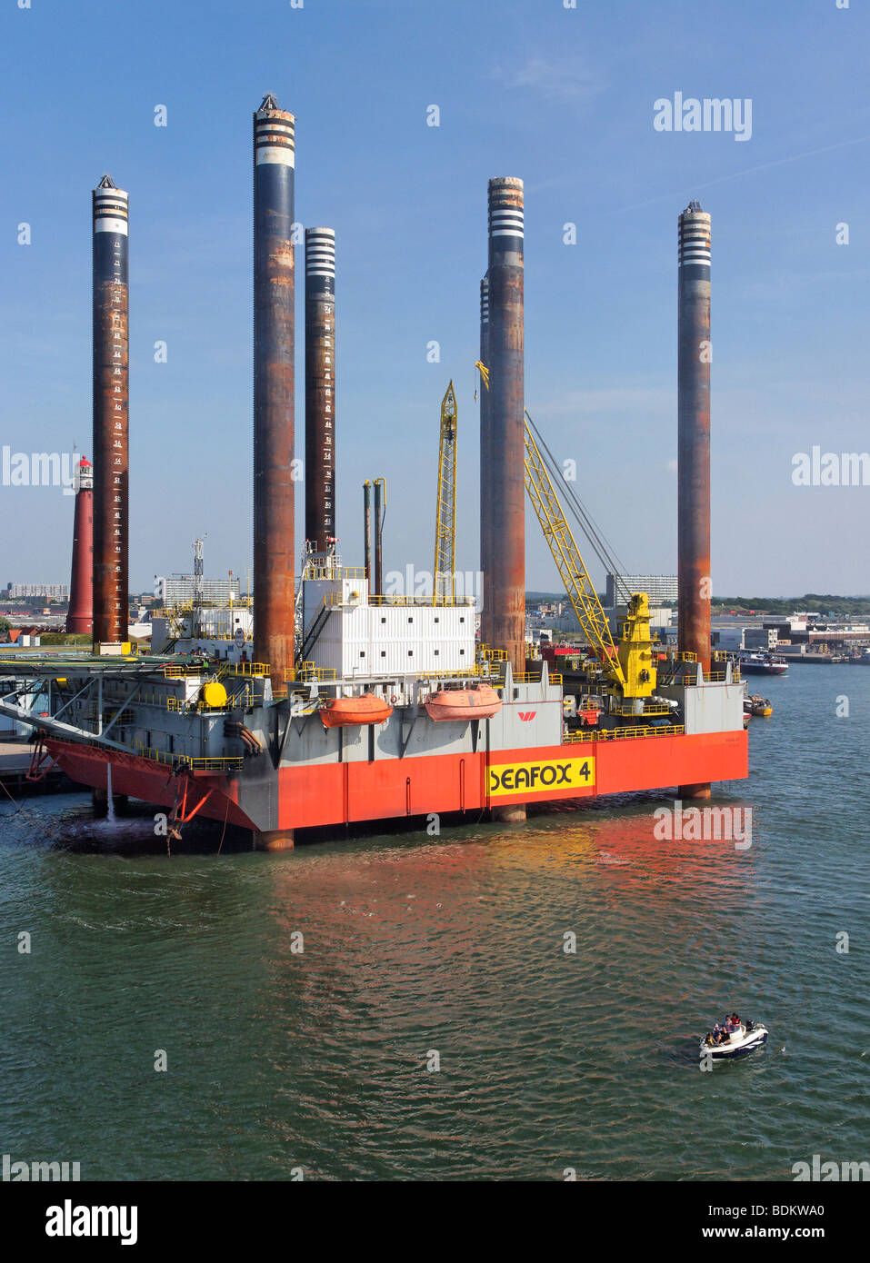 Self elevating workover unit hi-res stock photography and images - Alamy