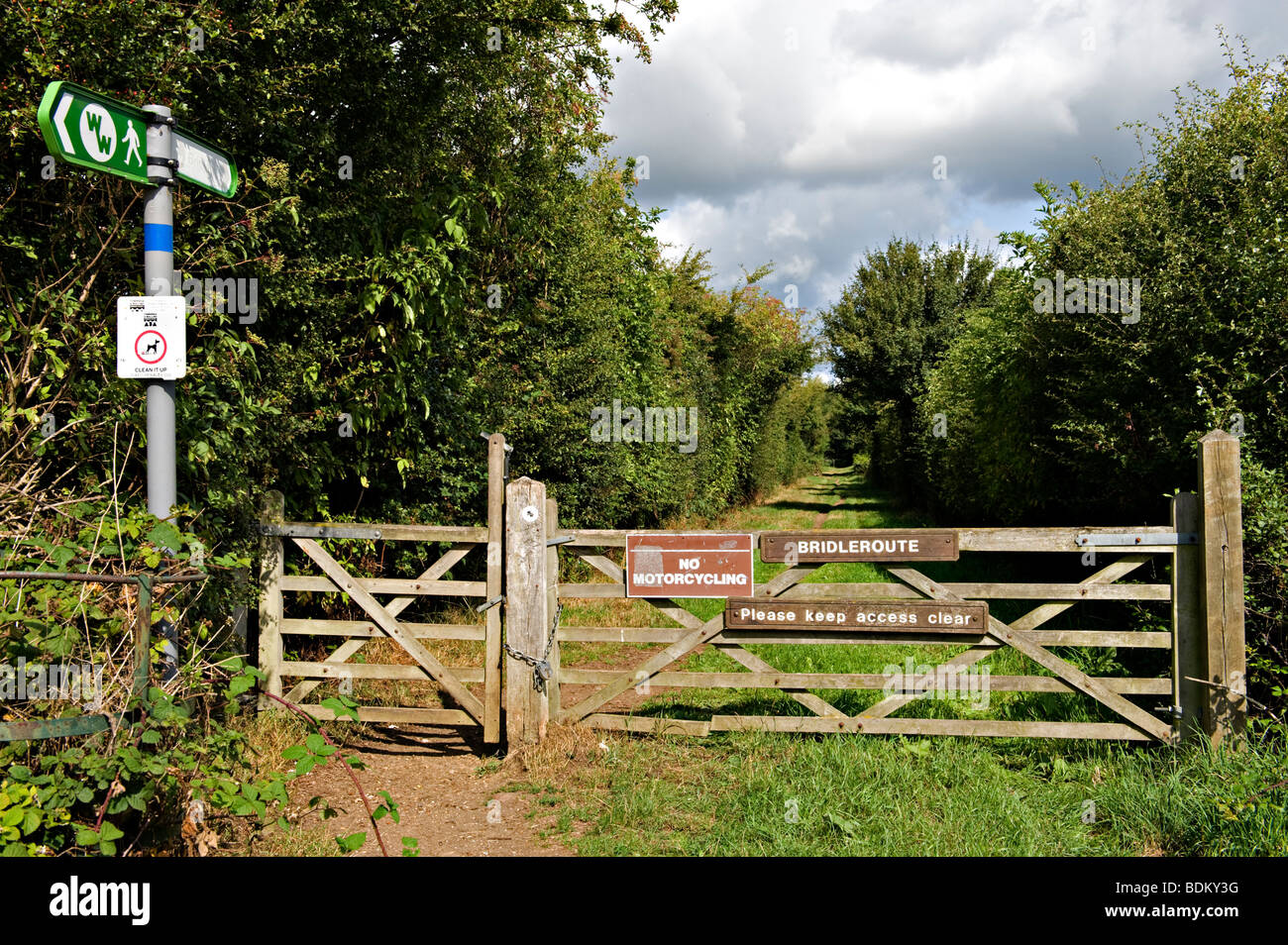 Bridle gate hi-res stock photography and images - Alamy