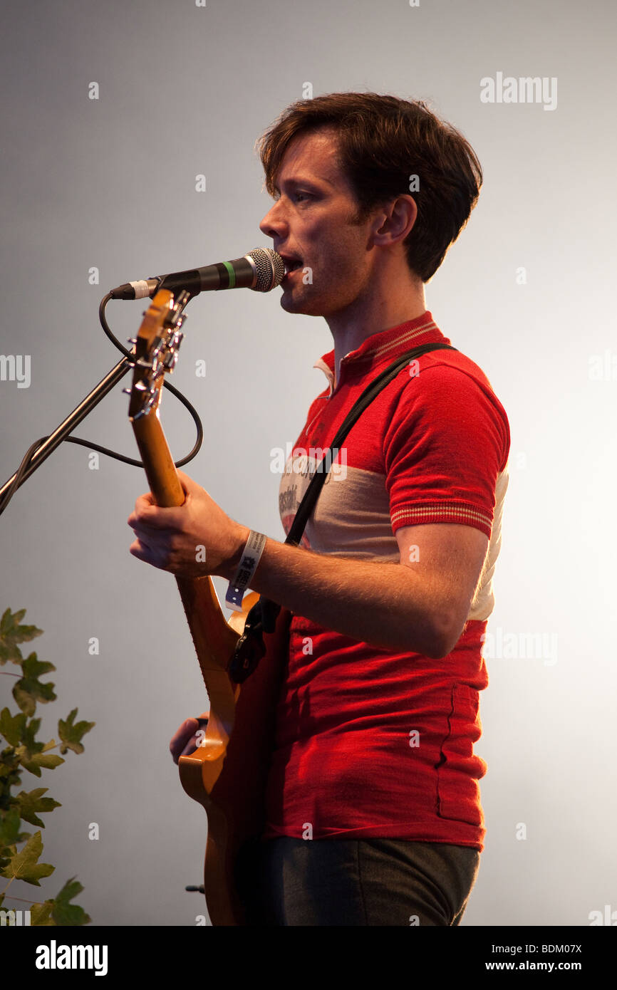 British sea power singer hi-res stock photography and images - Alamy