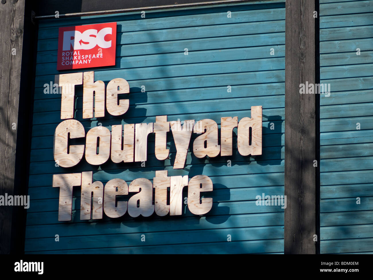 Rsc courtyard theatre stratford upon hi-res stock photography and ...
