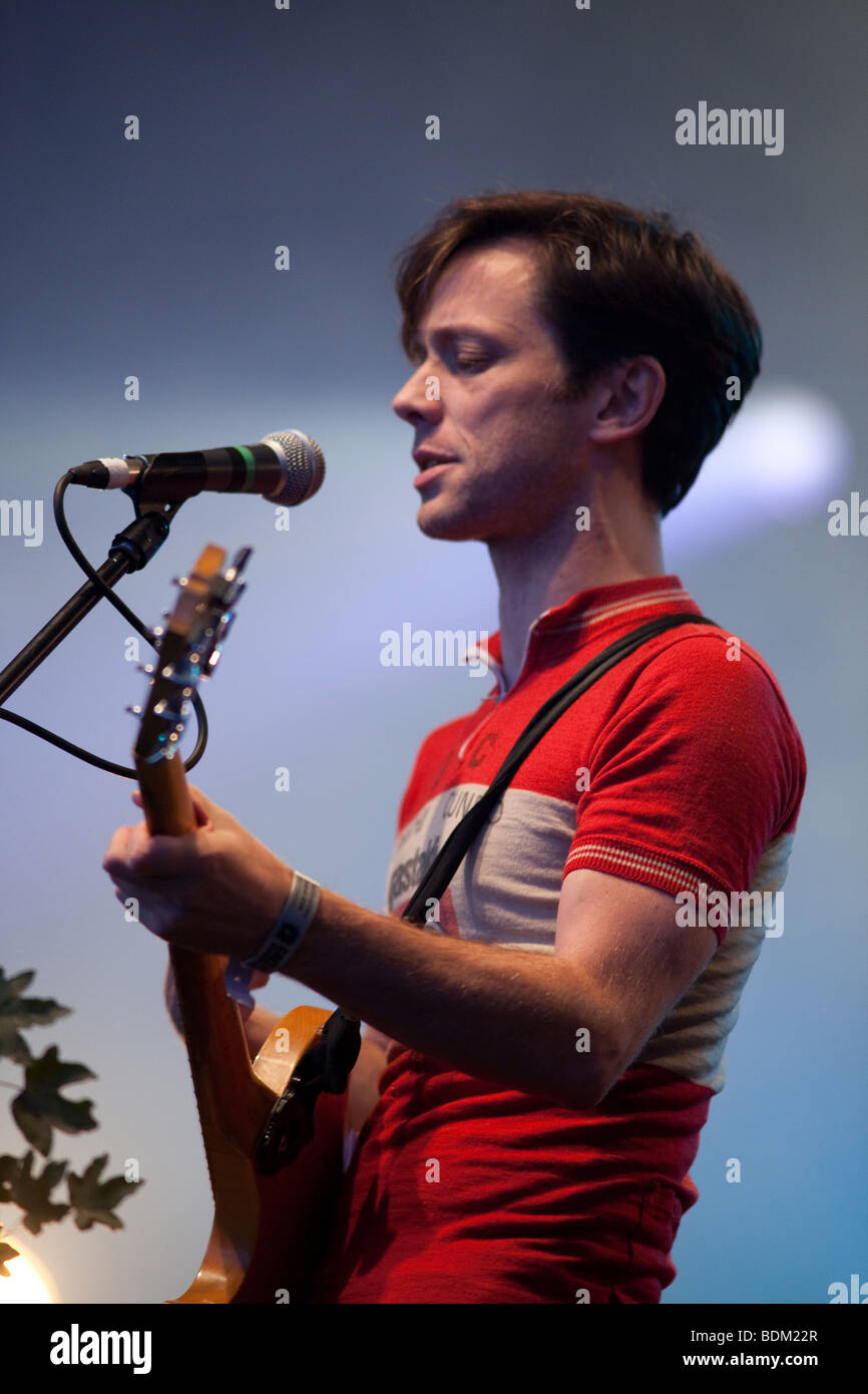 British sea power singer hi-res stock photography and images - Alamy
