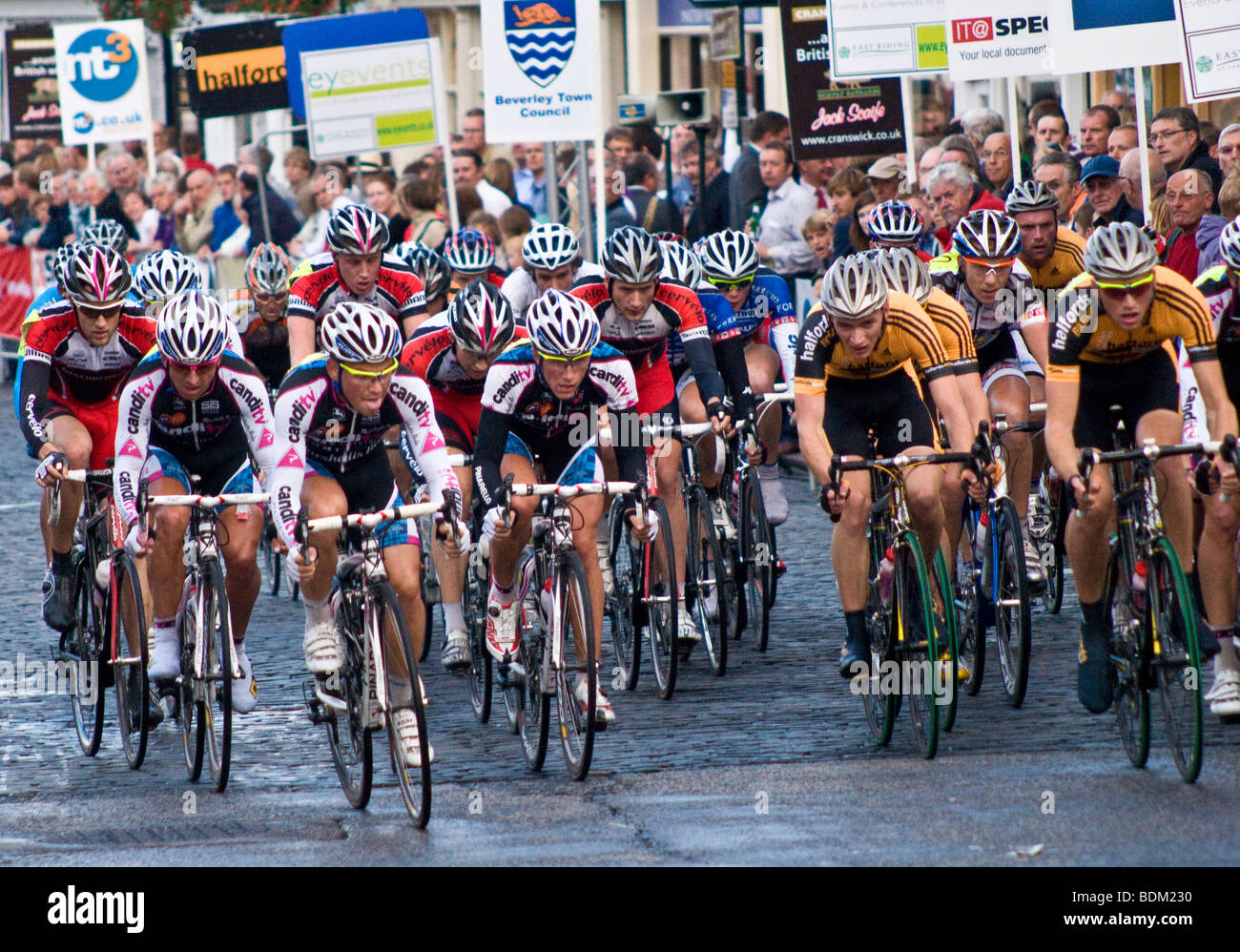 Cyclists competing in the British Cycling Circuit Race Championships in ...