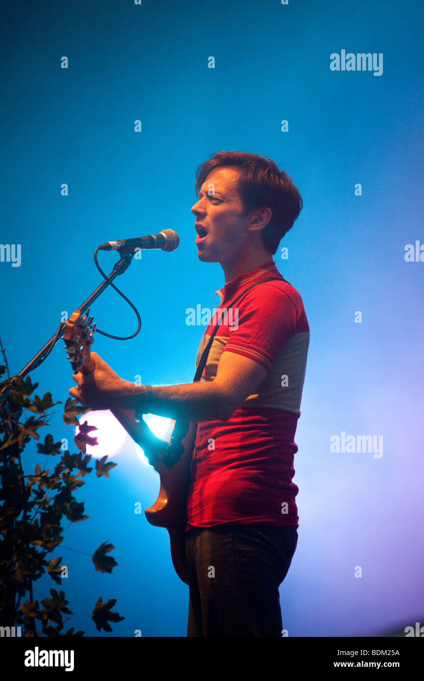 British sea power singer hi-res stock photography and images - Alamy