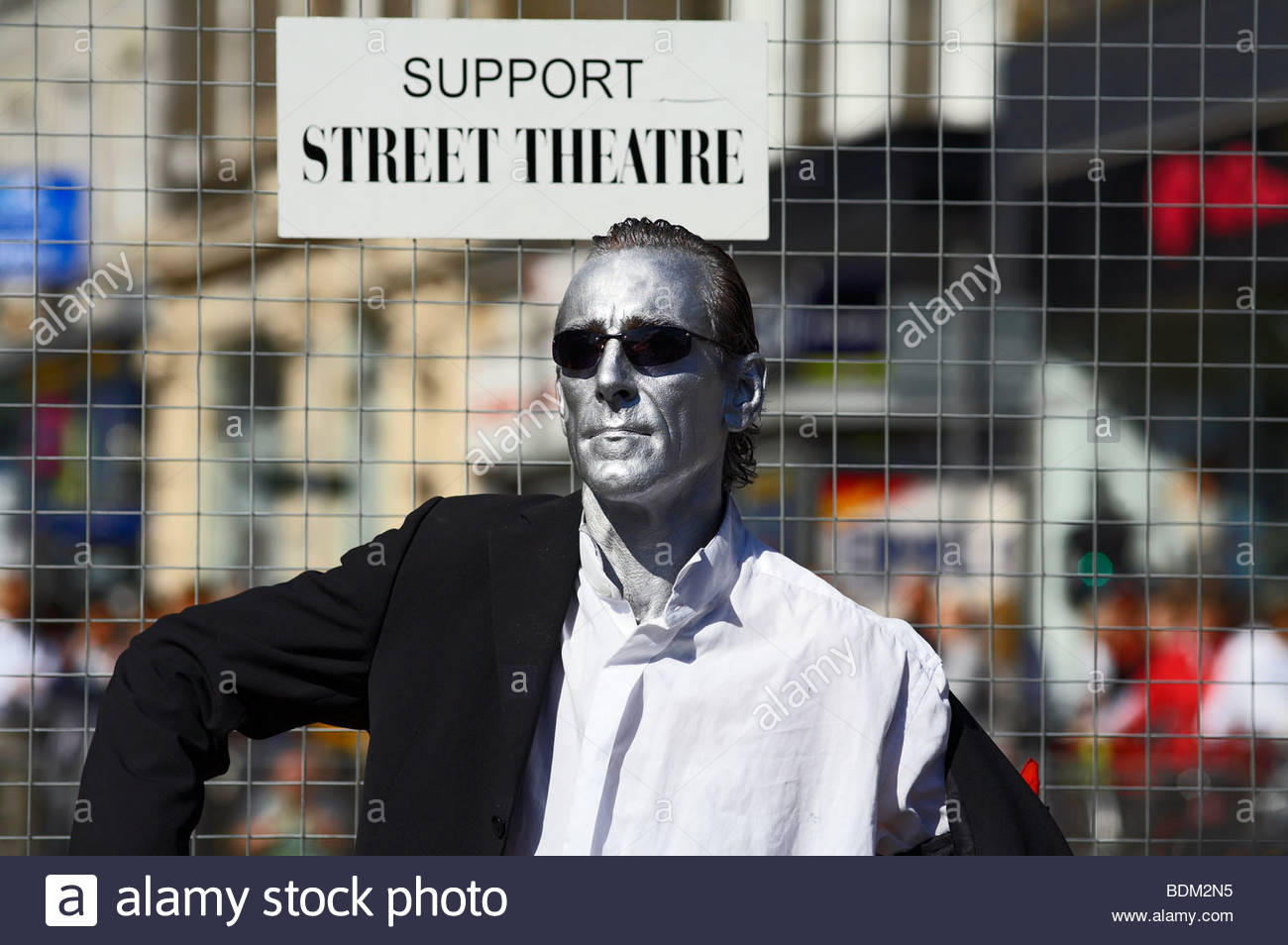 Male mime artist gesture hi-res stock photography and images - Alamy