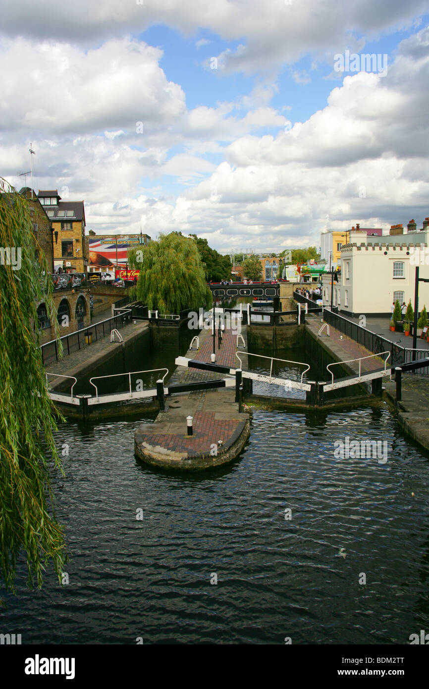 Hampstead road hi-res stock photography and images - Alamy