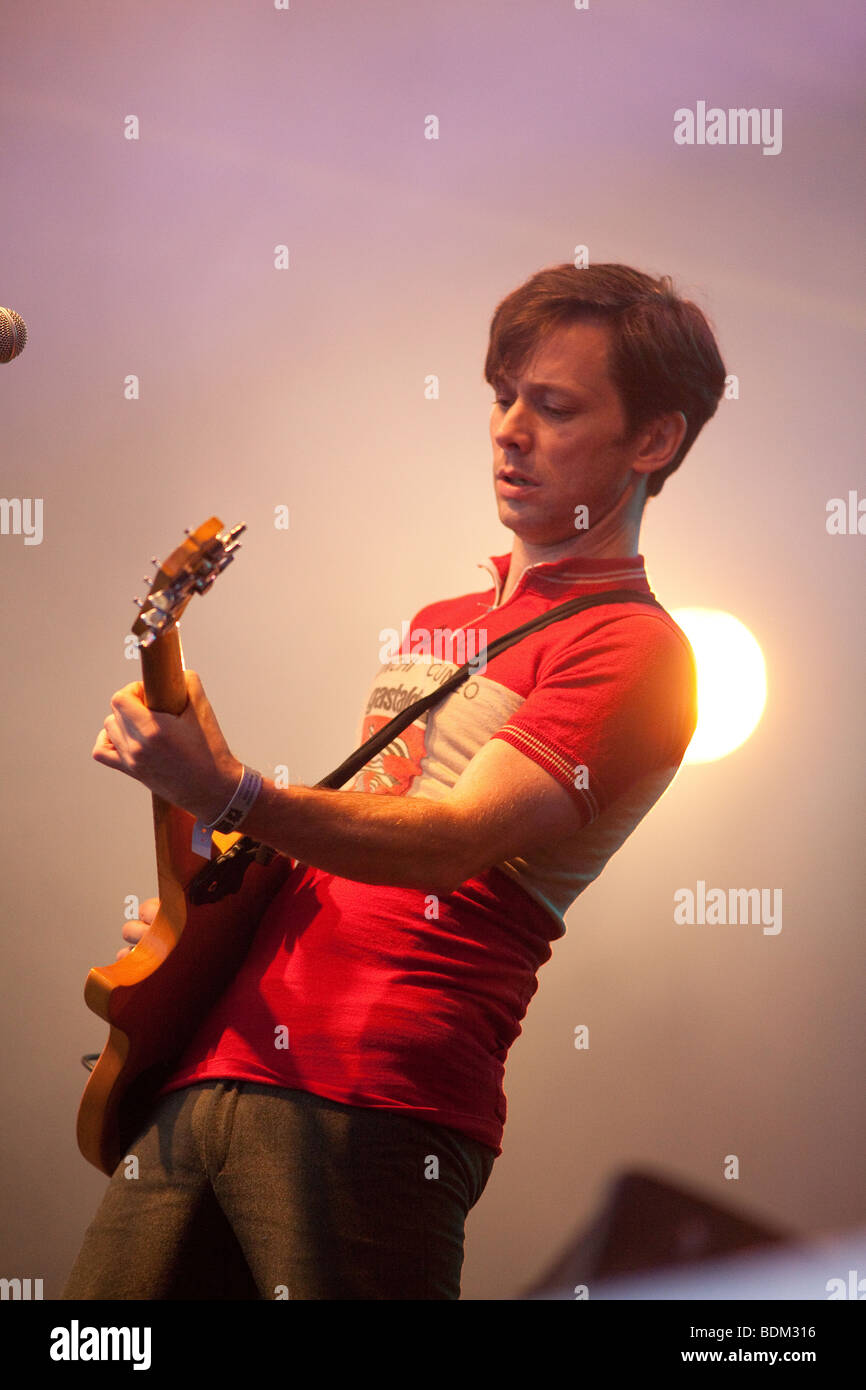 British sea power singer hi-res stock photography and images - Alamy