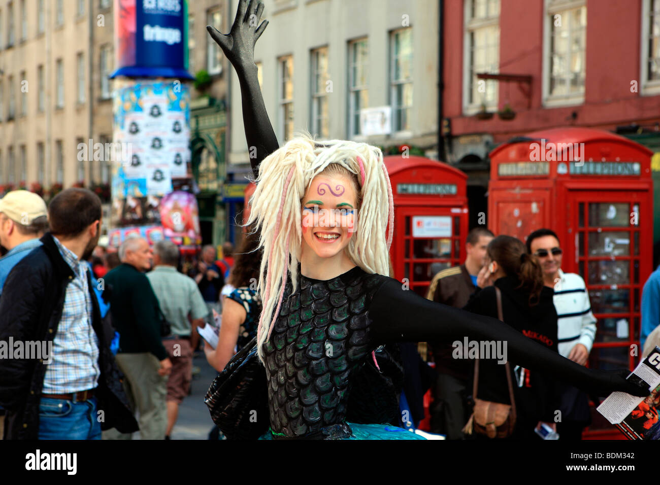 Girl promoting the Crabbit show at the 2009 Edinburgh fringe festival ...