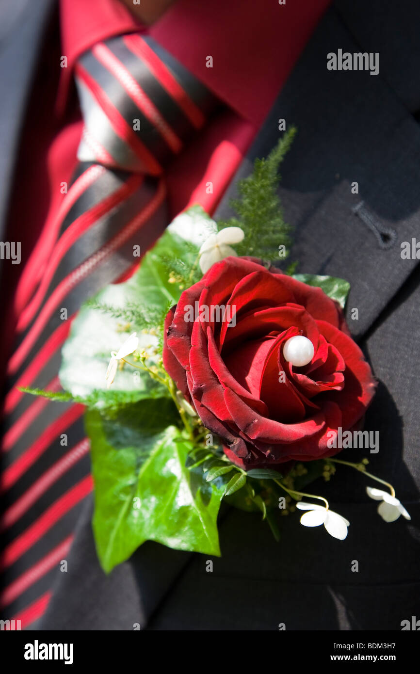 Floral buttonhole hi-res stock photography and images - Alamy