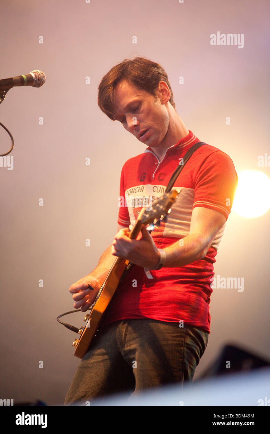 British sea power singer hi-res stock photography and images - Alamy