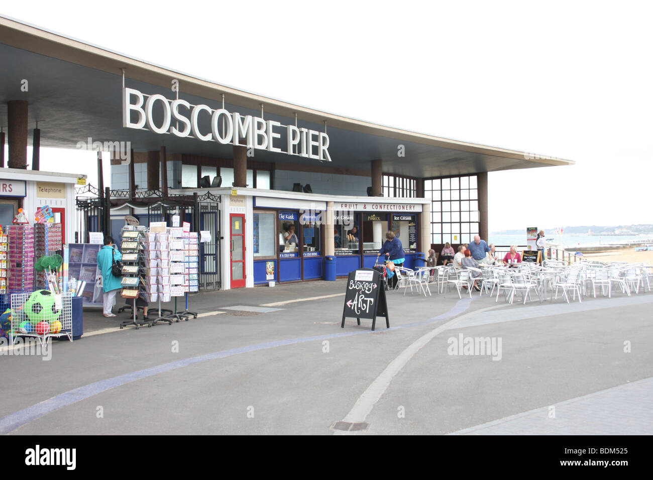Boscombe Pier at Honeycombe Beach in Boscombe Dorset England UK Stock ...