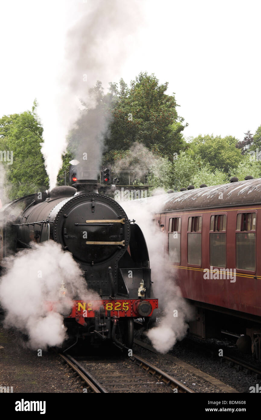 NYMR, Steam train, North York Moors Railway, Pickering Station platform ...