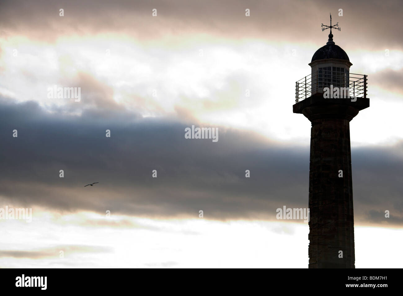 Whitby west pier beacon hi-res stock photography and images - Alamy