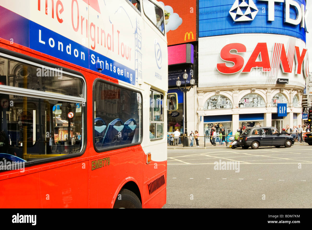 Piccadilly Circus in the city of London in England Red Bus Transport ...