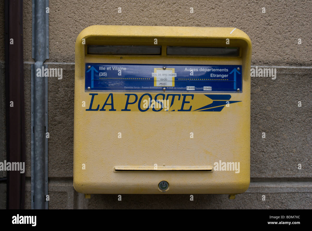 Yellow french post box hi-res stock photography and images - Alamy