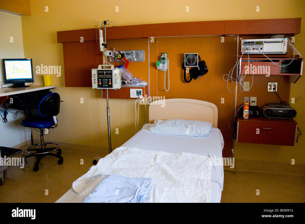 Canada Hospital Room High Resolution Stock Photography and Images - Alamy