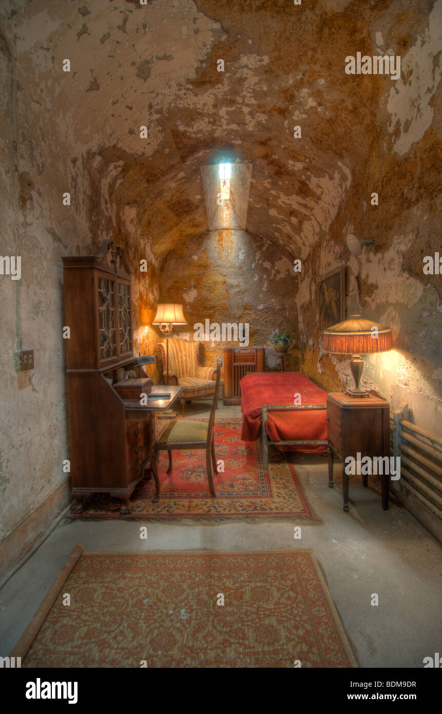 Al Capone's prison cell Eastern State Penitentiary photographed in High ...