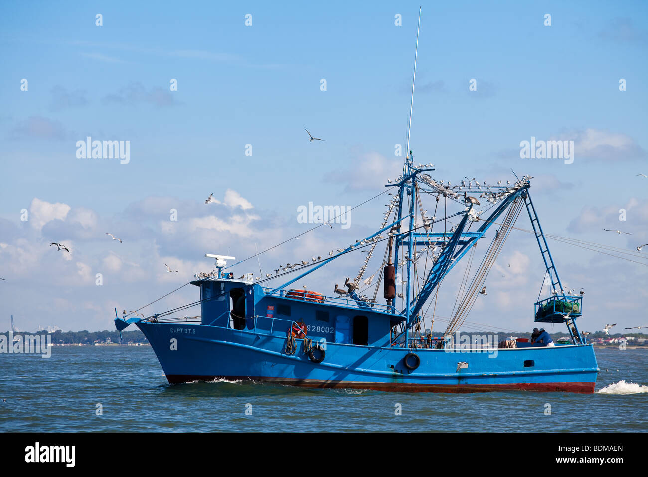Shrimping boat hi-res stock photography and images - Alamy