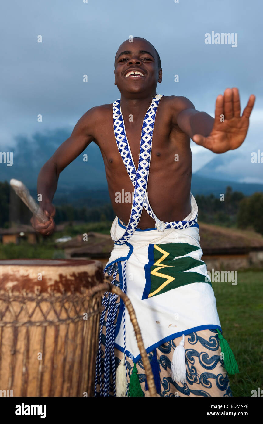 drummer, Intore dance group, Rwanda Stock Photo - Alamy