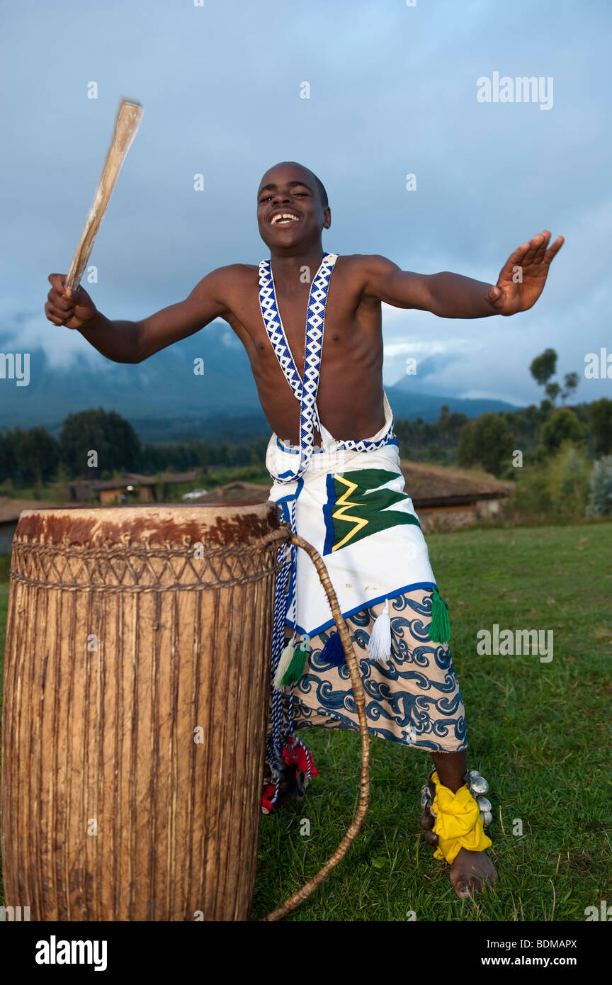 drummer, Intore dance group, Rwanda Stock Photo - Alamy