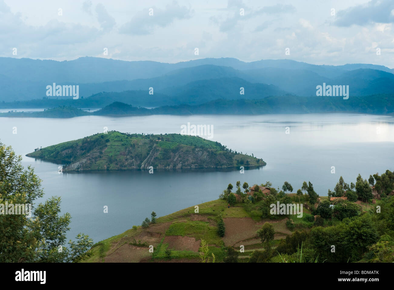 Lake burera rwanda hi-res stock photography and images - Alamy
