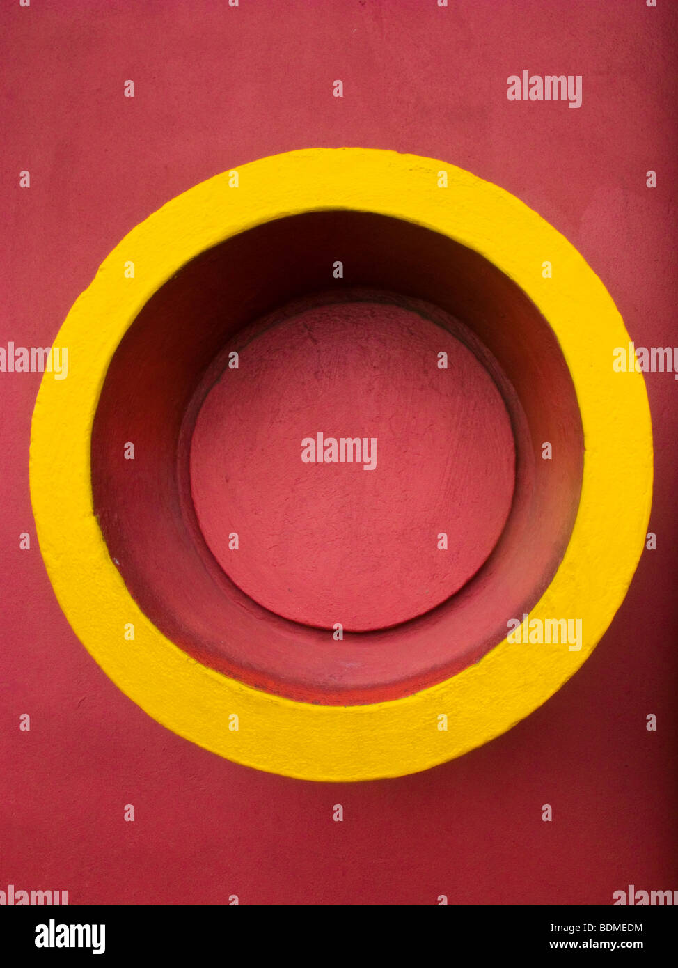 Visual circle hi-res stock photography and images - Alamy