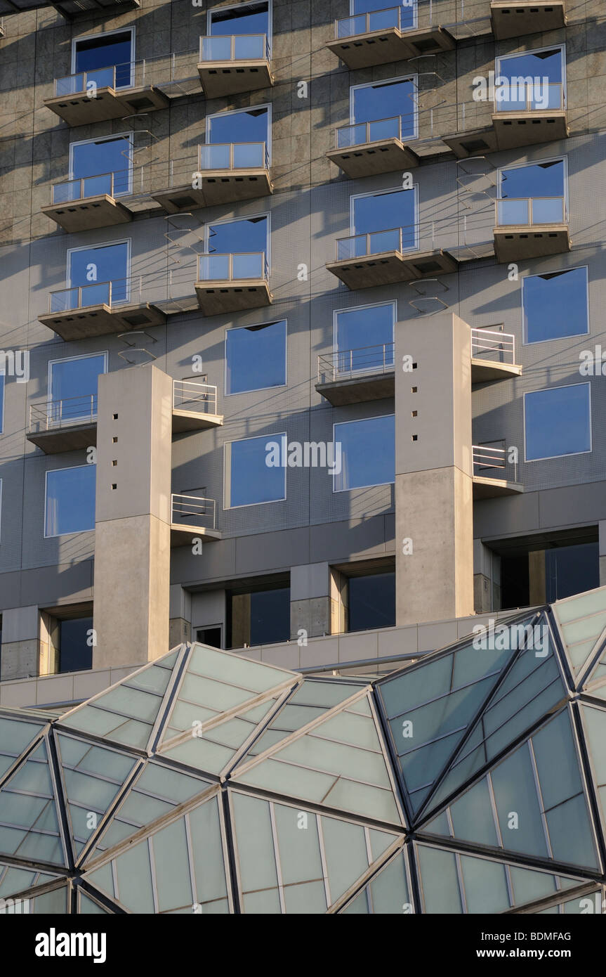The Cube building. Kyoto Central Station complex. Kyoto. Kansai (aka ...