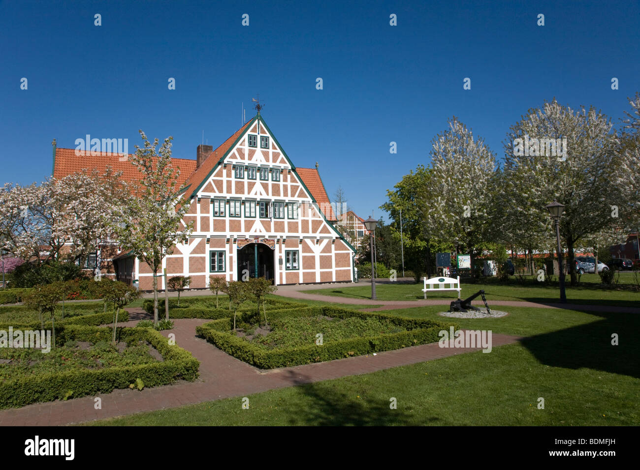 Town hall of jork hi-res stock photography and images - Alamy
